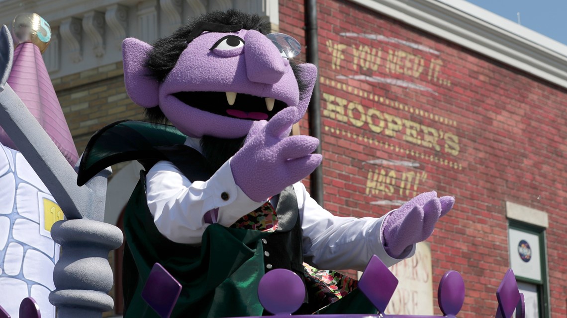 Sesame's Count von Count wants children to be counted in census ...