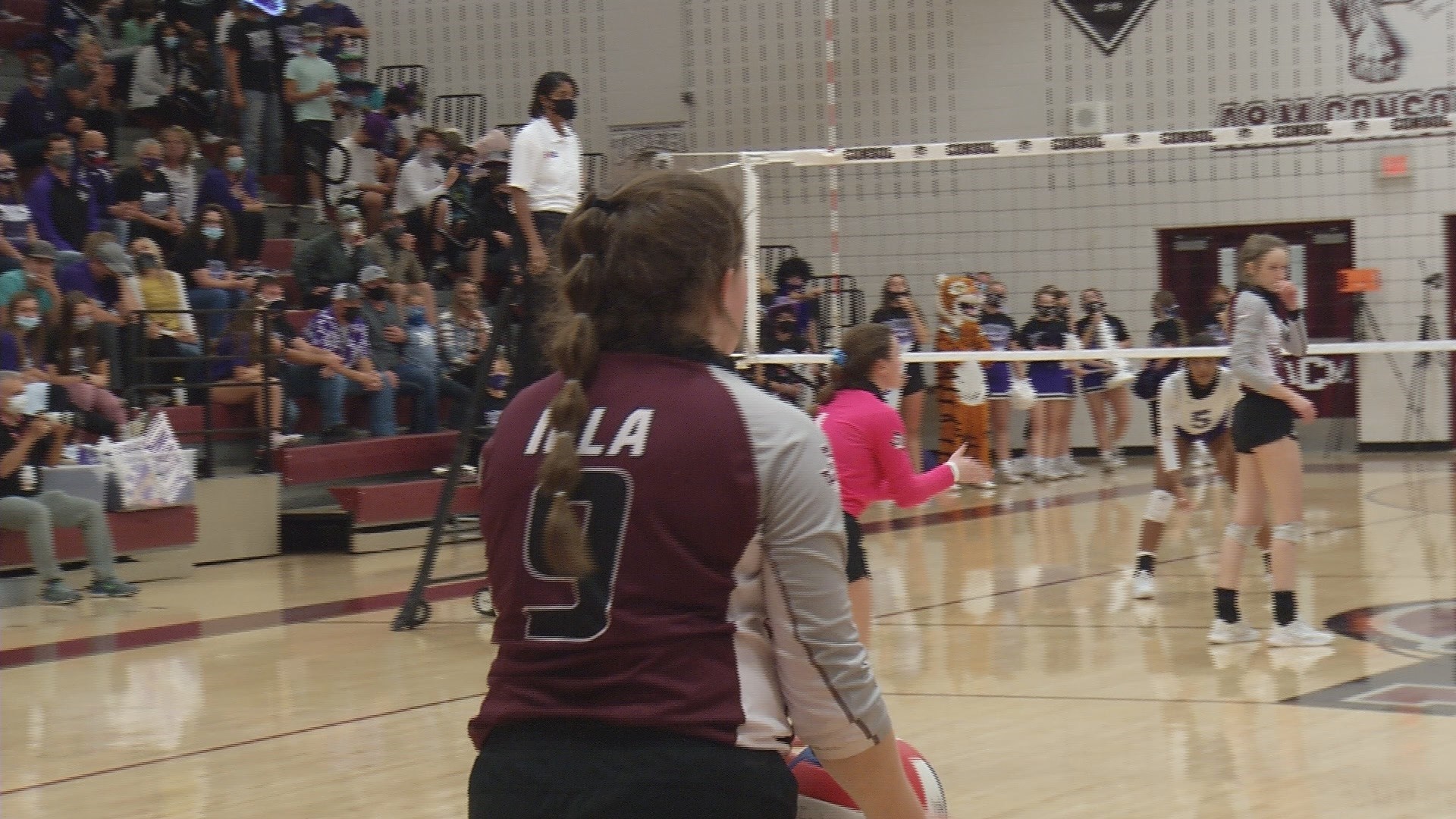 Iola volleyball wins the Class 2A State Championship | kagstv.com