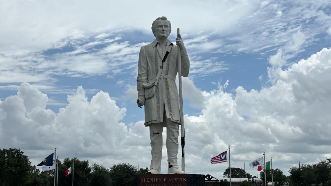 Stephen F. Austin statue in Angleton, Texas to be repaired | kagstv.com
