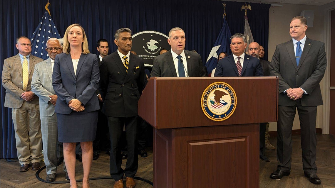 FBI arrests Rich Kingz gang members in Houston | kagstv.com