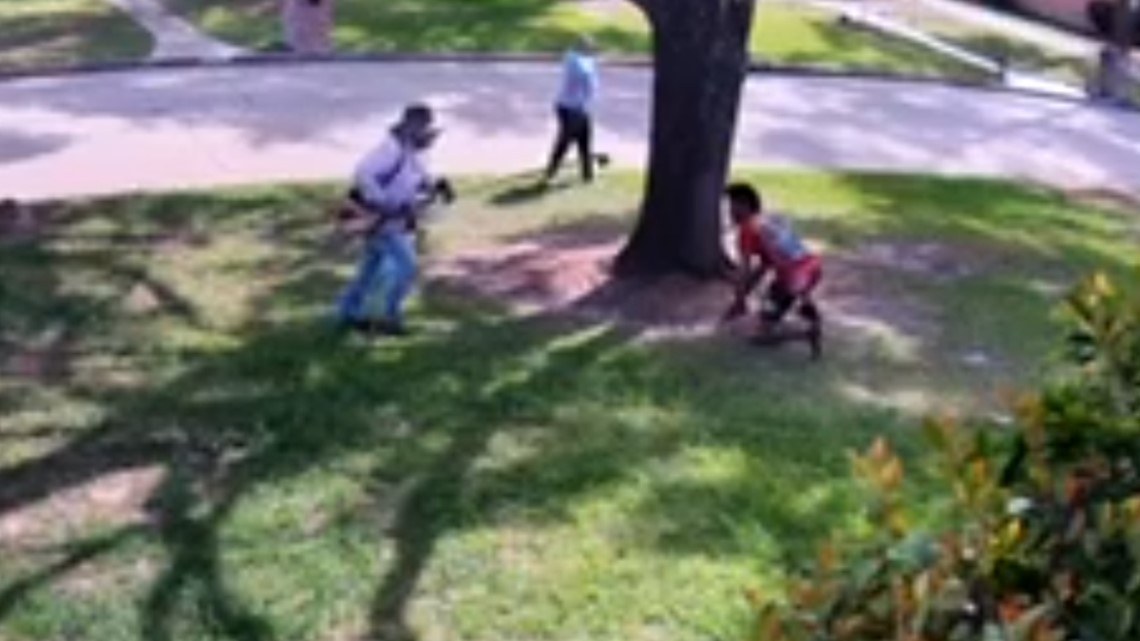 Houston lawn worker uses weed eater to confront robbery suspects ...