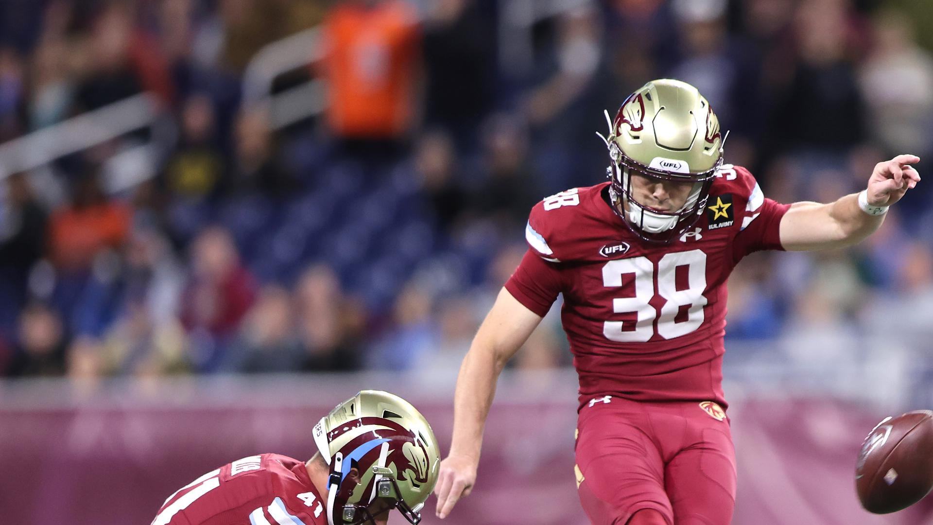 Texas native Jake Bates makes United Football League history | kagstv.com