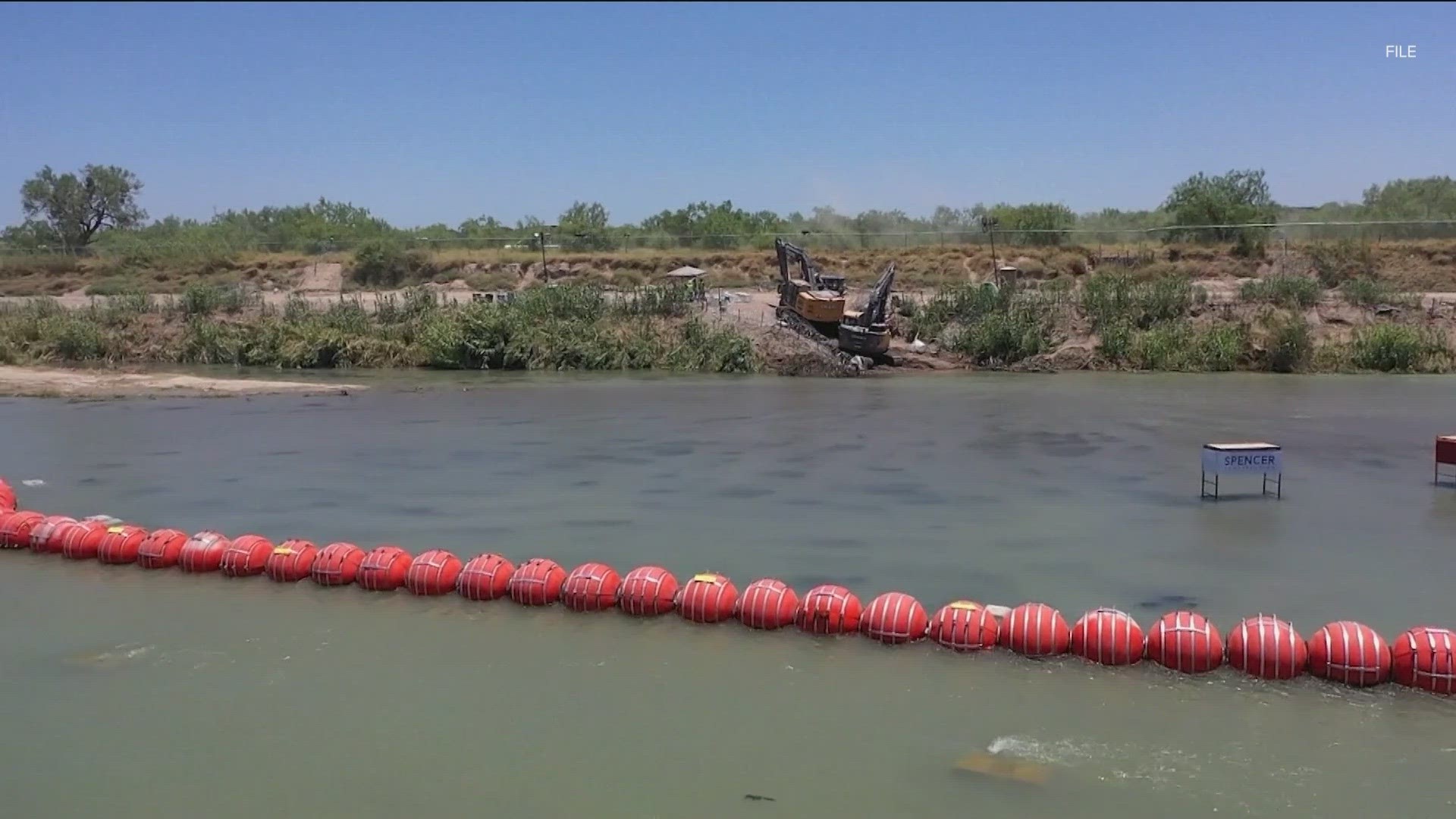 Gov. Abbott responds after Texas ordered to remove border buoys ...