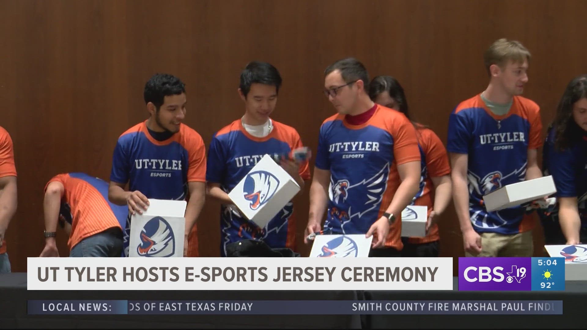 UT Tyler e-sports teams get jerseys on National Video Game Day | kagstv.com