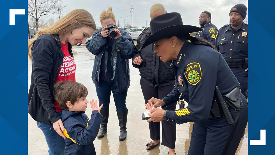 Shaquille O'Neal sponsored gun buyback event in Dallas | kagstv.com
