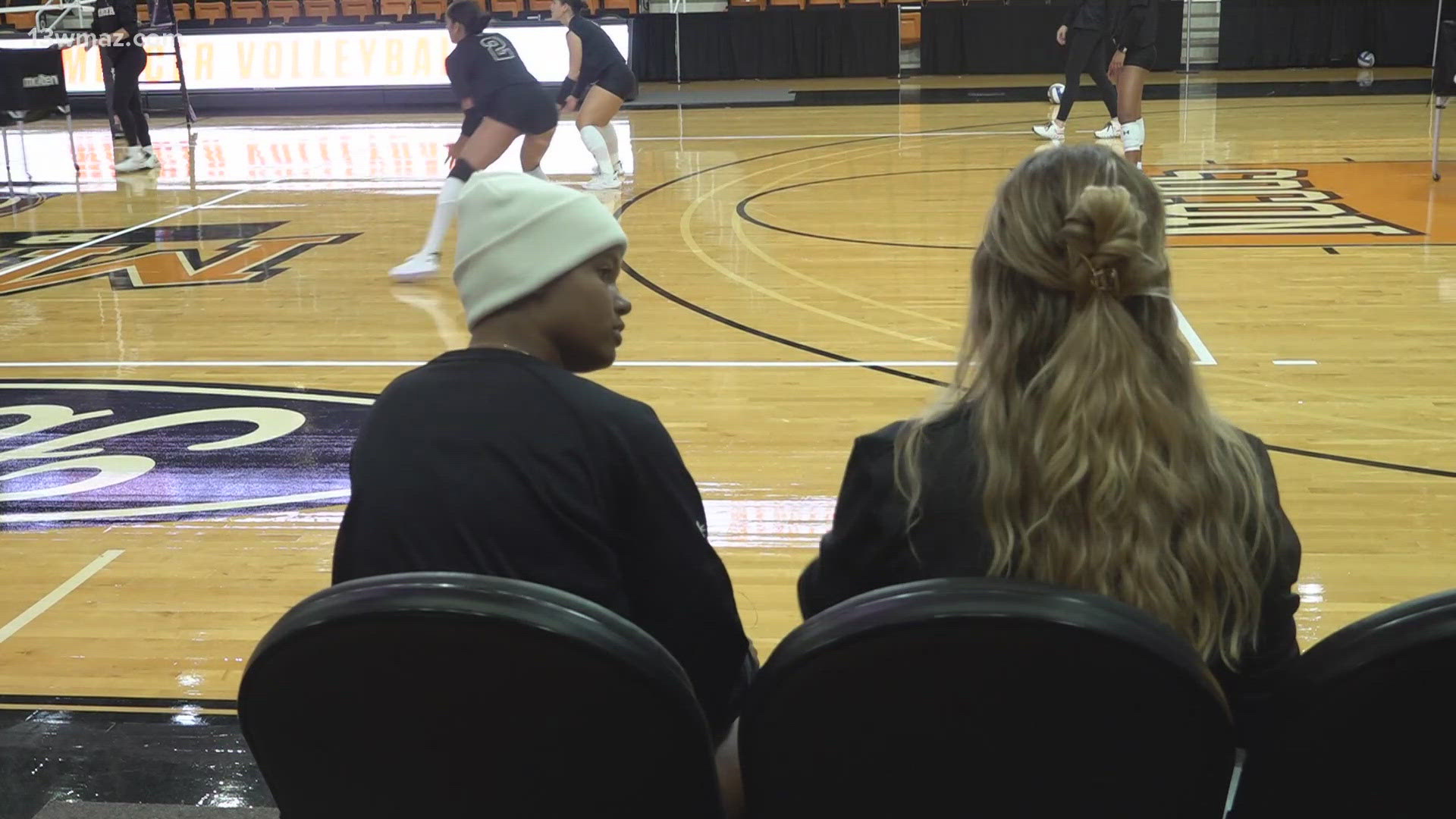 Volleyball player Aliyah Waldon dies after cancer battle | kagstv.com
